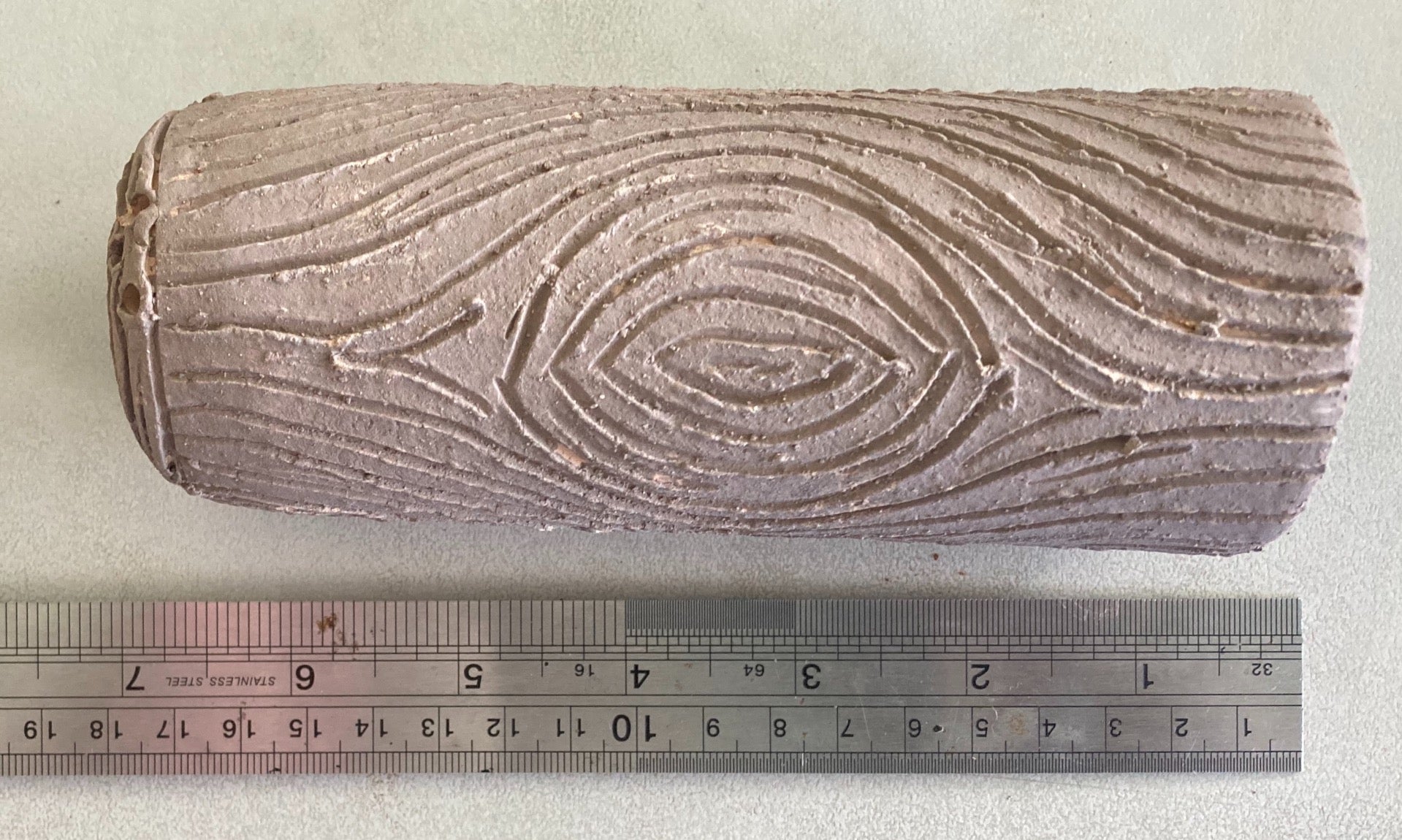 Pottery breeding log for Catfish medium round (grey) – Guppy's Aquarium ...